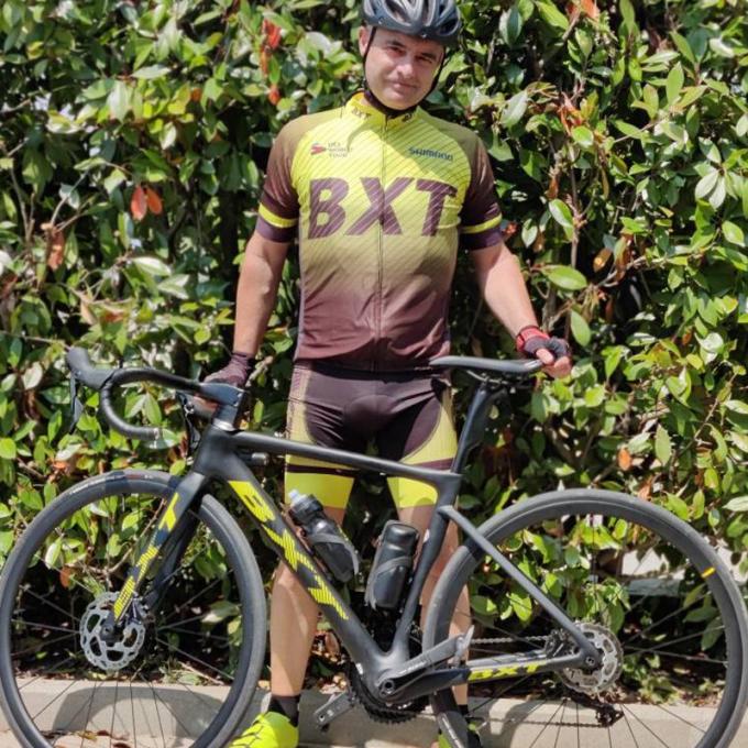 700C Fully Hidden Cable Road Bikes Full Carbon Fiber